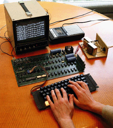 1976 Apple I Computer Takes 374,500 Bite At Sotheby - Antiques And The ...