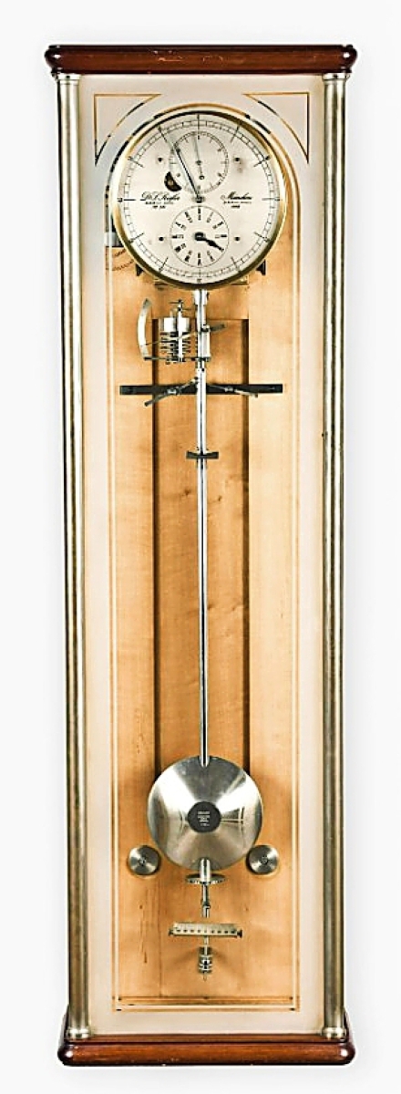 Across The Block - Antiques And The Arts Weekly