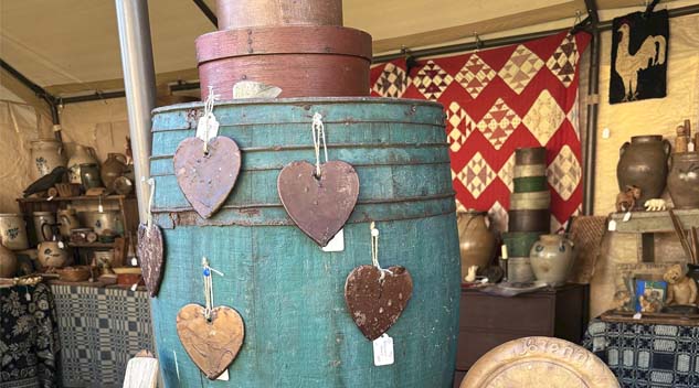 Walker Homestead Show: Primitives Pure & Simple - Antiques And The Arts ...